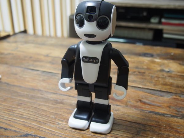 [aibo vs LOVOT] 話題の癒し系ロボット徹底比較！メリット/デメリット,5つのポイントからおすすめを紹介 - Rentio PRESS[レンティオプレス]