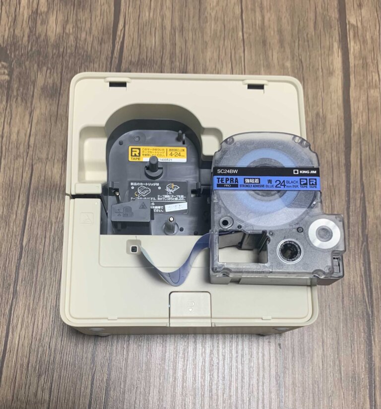 スマホと繋ぐおしゃれな「テプラ」PRO MARK SR-MK1 使用レビュー。楽しくラベル作成できるラベルプリンター - Rentio PRESS [レンティオプレス]