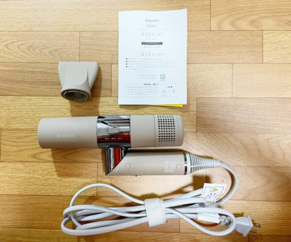 KINUJO（キヌージョ）ヘアドライヤーを使ってレビュー！実際の使用感や使い方をご紹介します - Rentio PRESS [レンティオプレス]