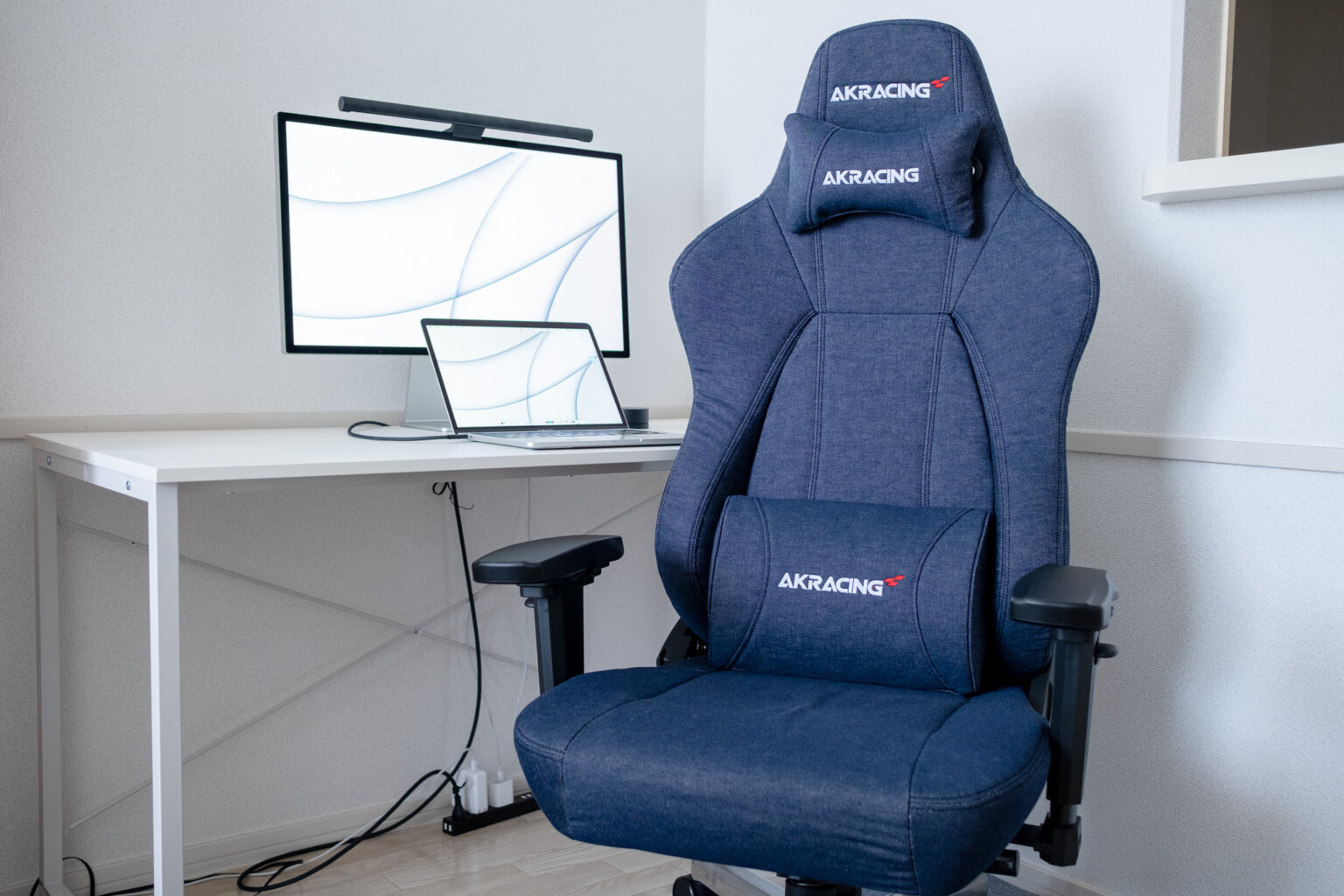 AKRacing(エーケーレーシング) Premium Denimをレビュー！新しい選択肢となるゲーミングチェア - Rentio PRESS [レンティオプレス]