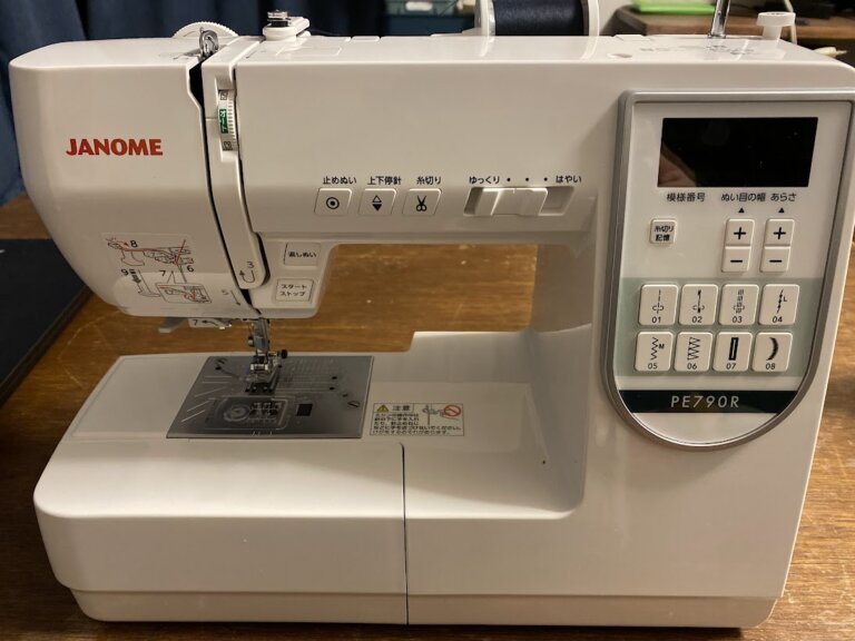 ジャノメ ミシンPE790Rをレビュー！初心者にもおすすめのシンプルなミシン - Rentio PRESS [レンティオプレス]