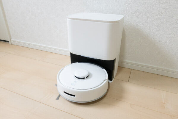 「SwitchBot K10+」超小型ロボット掃除機レビュー！世界最小級の実力を6つのテストで徹底検証 - Rentio PRESS [レンティオプレス]