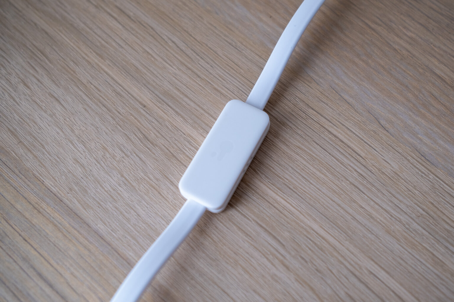 SwitchBot ハブ2をレビュー！スマート家電デビューにおすすめのスマートホームデバイス - Rentio PRESS [レンティオプレス]