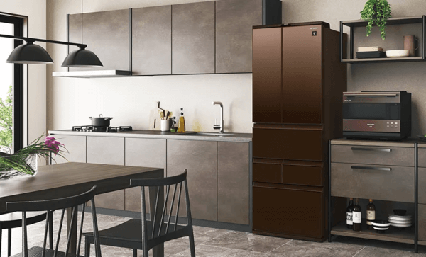 [最新] シャープの冷蔵庫おすすめ12選！口コミ・評判の良いモデルやプラズマクラスター・両開きの「どっちもドア」など機能も紹介 - Rentio PRESS [レンティオプレス]