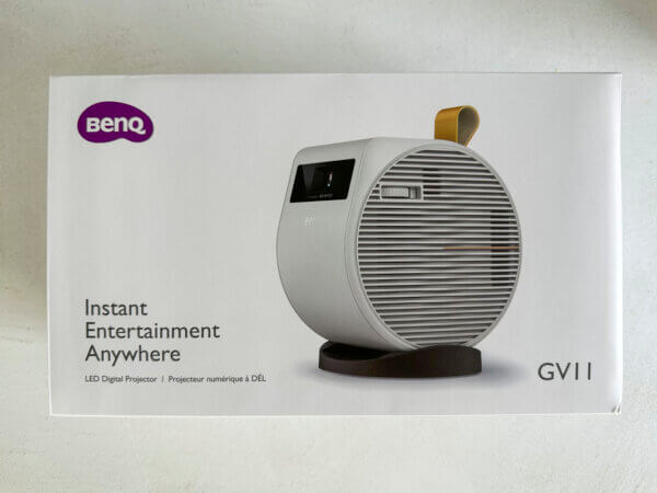 BenQ(ベンキュー)モバイルプロジェクターGV11をレビュー！コードレスで駆動し、快適な天井シアターを実現 - Rentio PRESS [レンティオプレス]