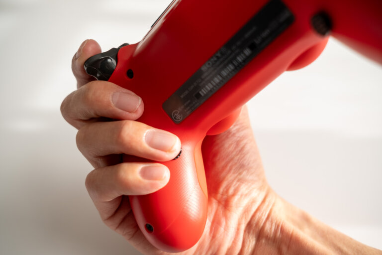 Void コントローラー For PS4 | PCをレビュー！PS4・PCコントローラーの最上級モデル - Rentio PRESS [レン ...