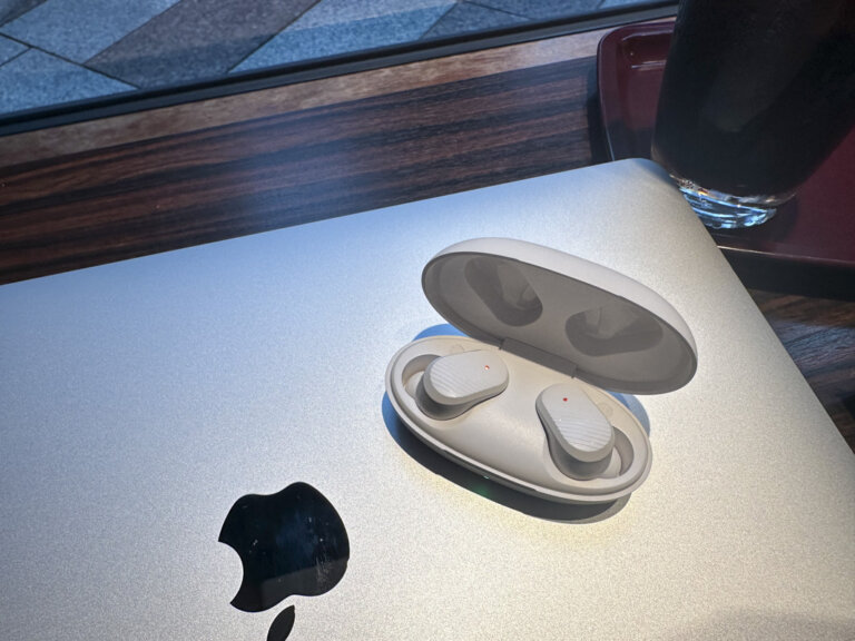 ダイソー TWS002をレビュー！前モデルからの進化がすごい！メイン機にも使えるコスパ最強の完全ワイヤレスイヤホン - Rentio PRESS[レンティオプレス]