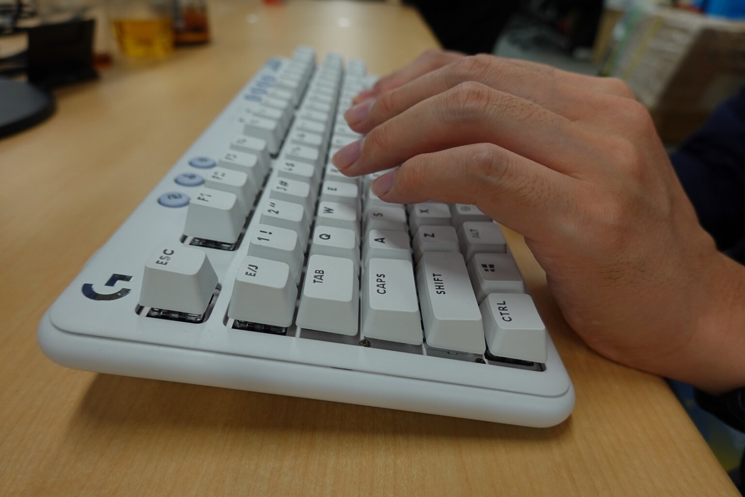 ロジクール(Logicool)G715レビュー！オーロラコレクションのかわいいゲーミングキーボードはカスタマイズ性抜群 - Rentio PRESS[レンティオプレス]