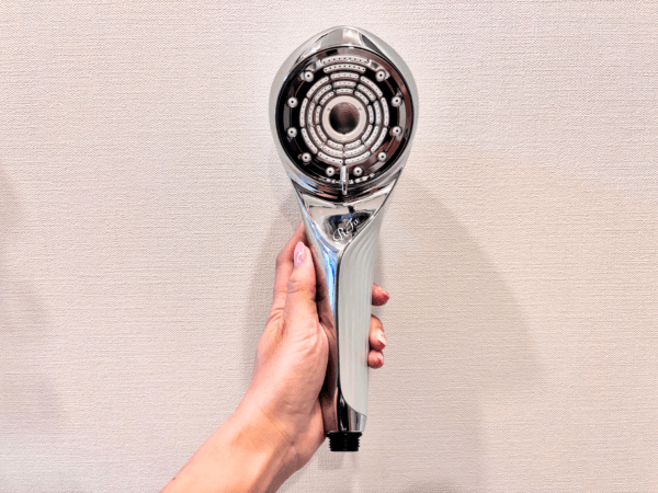 ReFa(リファ)ファインバブル Uの使用レビュー！4つ水流を使い分けできて操作もしやすいシャワーヘッド - Rentio PRESS [レンティオプレス]