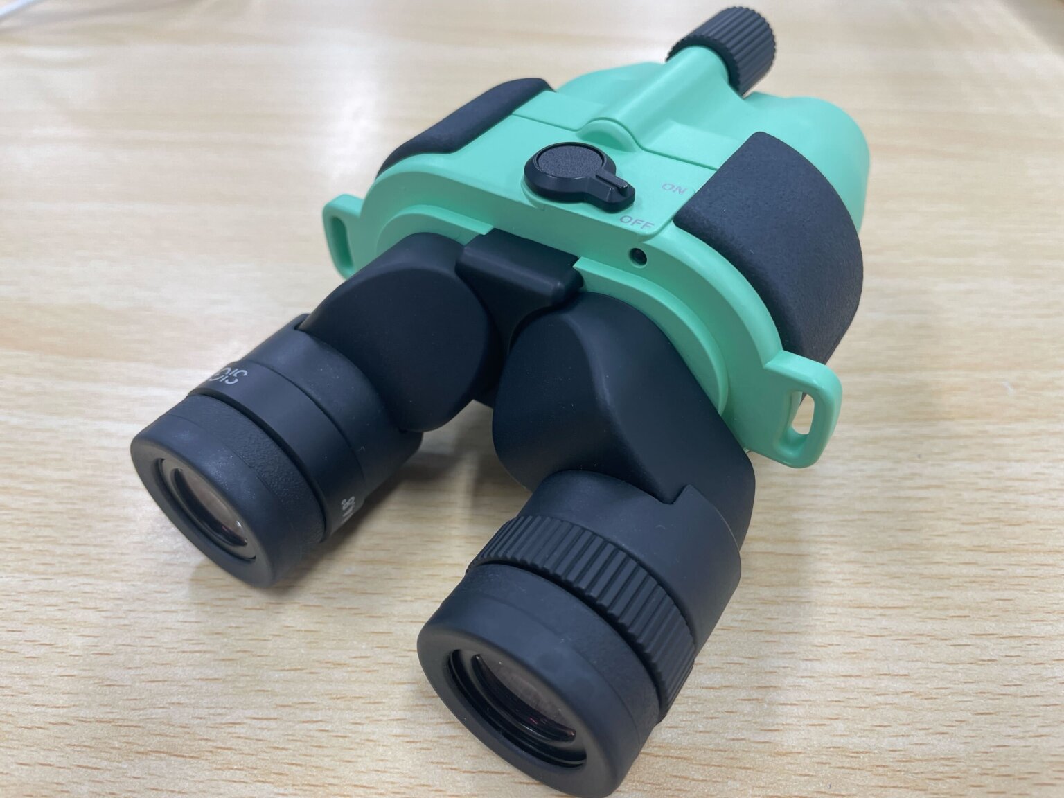 推しカラーの双眼鏡!?サイトロン FESTA 12x21 STABI Ⅲの使用レビュー！ライブで実際に使った感想も紹介します - Rentio PRESS [レンティオプレス]