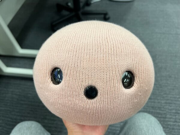 パナソニックのロボットNICOBO(ニコボ)実機レビュー！ 弱くもほっとけなくなる、かわいくて愛しい存在 - Rentio PRESS [レン ...