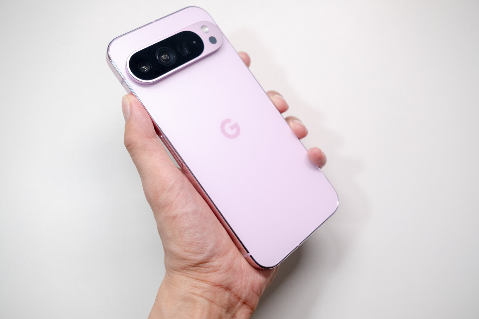 Google Pixel 9&9 Pro XLを実機レビュー！全機種を比較しながらおすすめのモデルも紹介しつつiPhoneとのカメラ性能も比較 ...