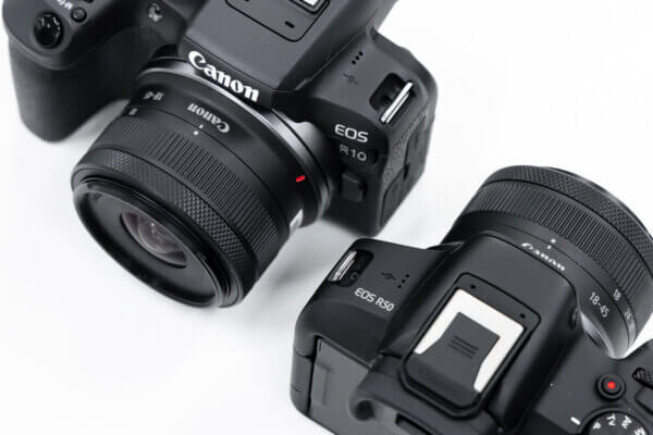Canon EOS R10とEOS R50を徹底比較。初心者向けでベストセラーの2モデルの違いや選び方を解説 - Rentio PRESS ...